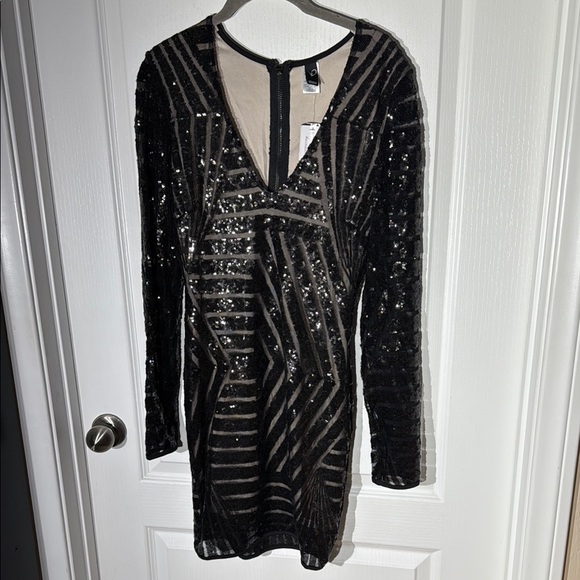 Windsor | Dresses | Nwt Windsor Black Sequin Dress | Poshmark